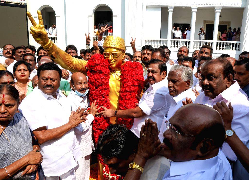 Edappadi K Palaniswami Pays Tribute to MGR on Birth Anniversary