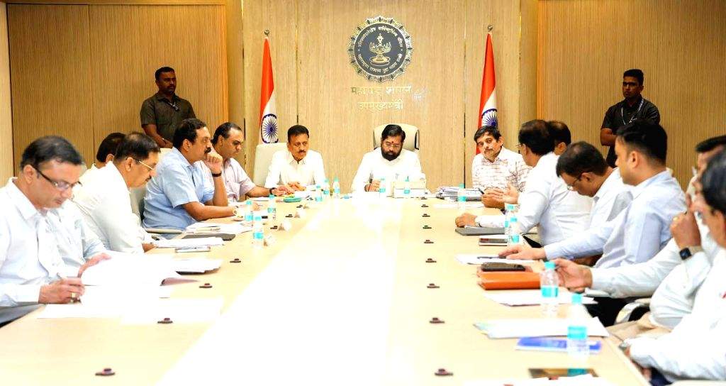 Eknath Shinde Reviews Kalu Dam Project