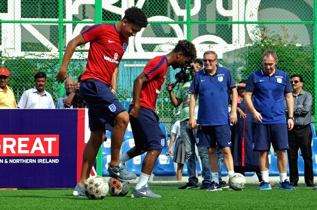 FIFA U-17 England coach Steve Cooper along with English players ...