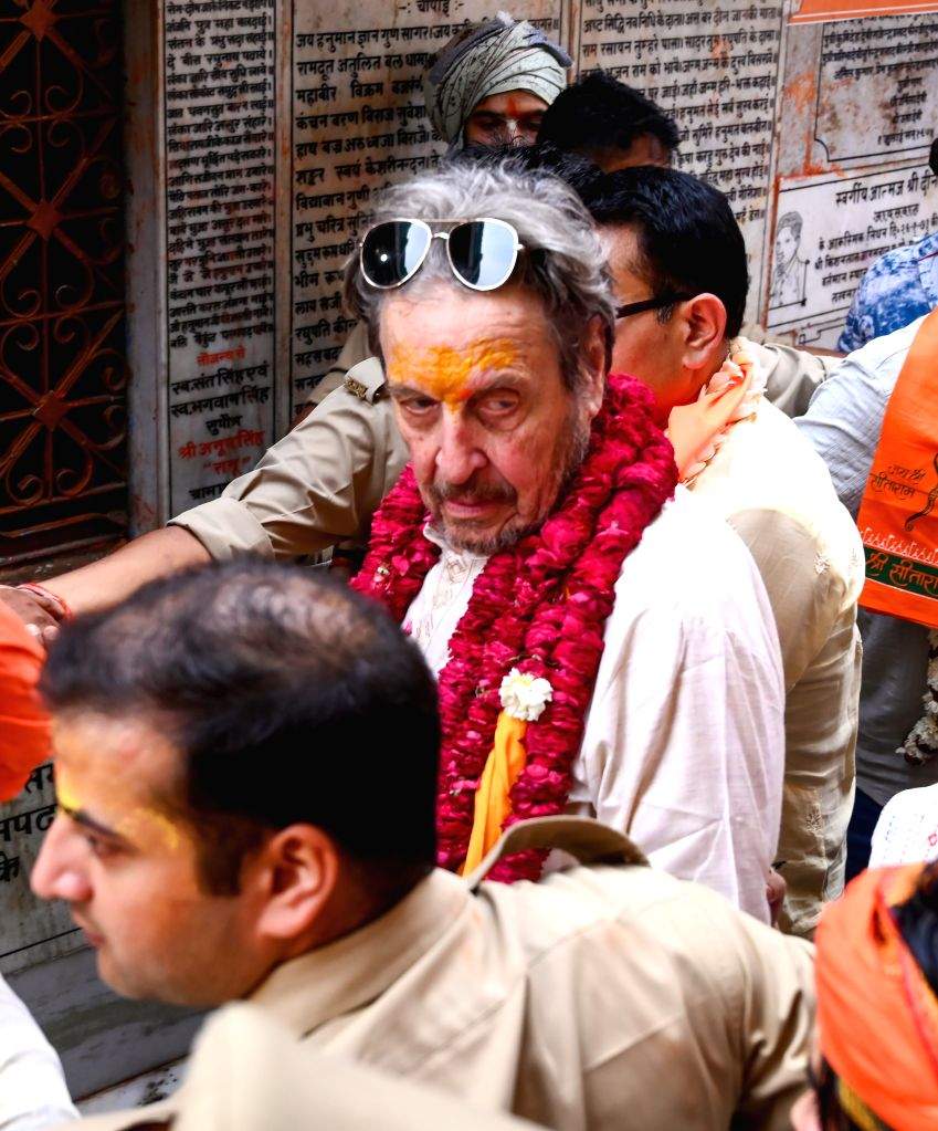 Errol Musk Visits Hanuman Garhi Temple in Ayodhya
