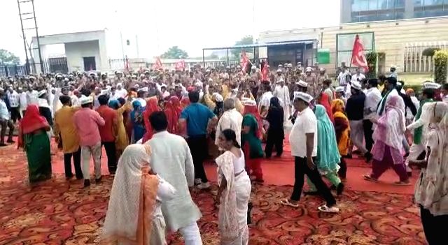 Free Photo : Farmers of more than 40 villages protest against the ...
