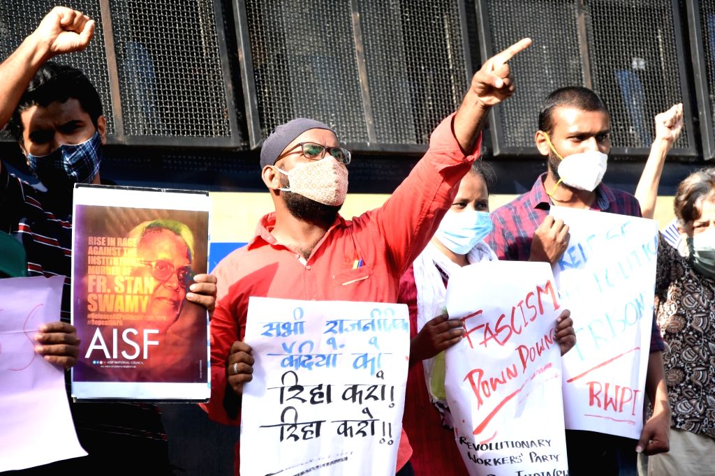 Father Stan Swamy died from Taloja Jail because his supporters protest ...