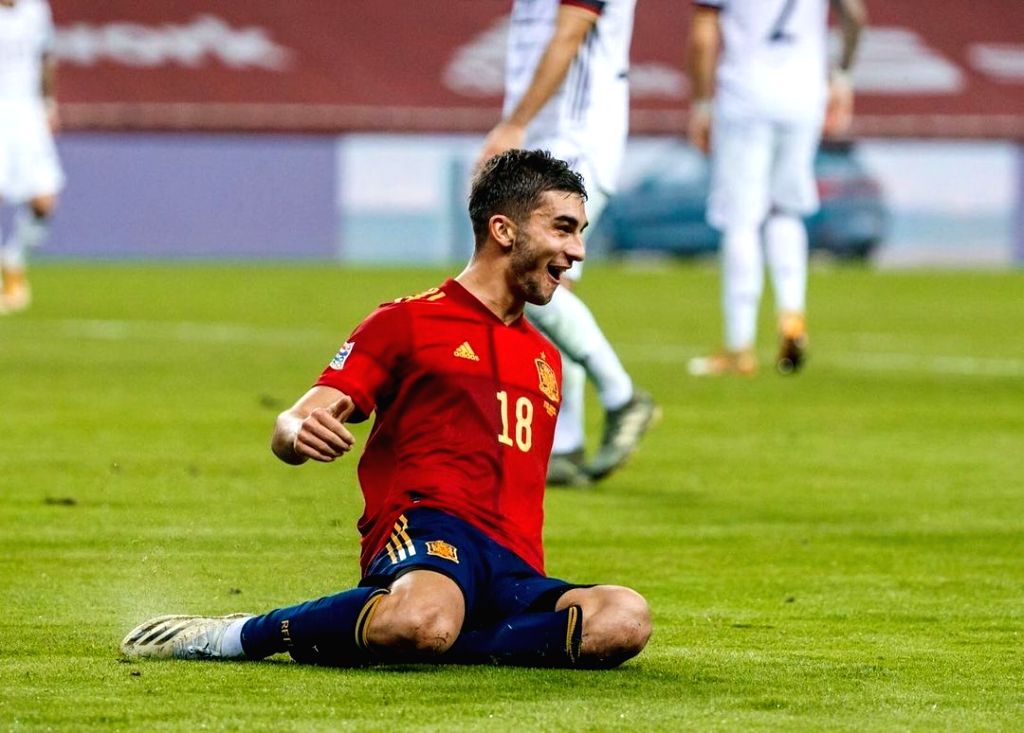 Free Photo: Ferran Torres.