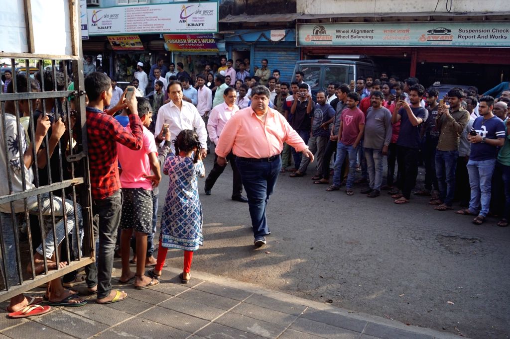 Bollywood pays tributes to Neeraj Vora