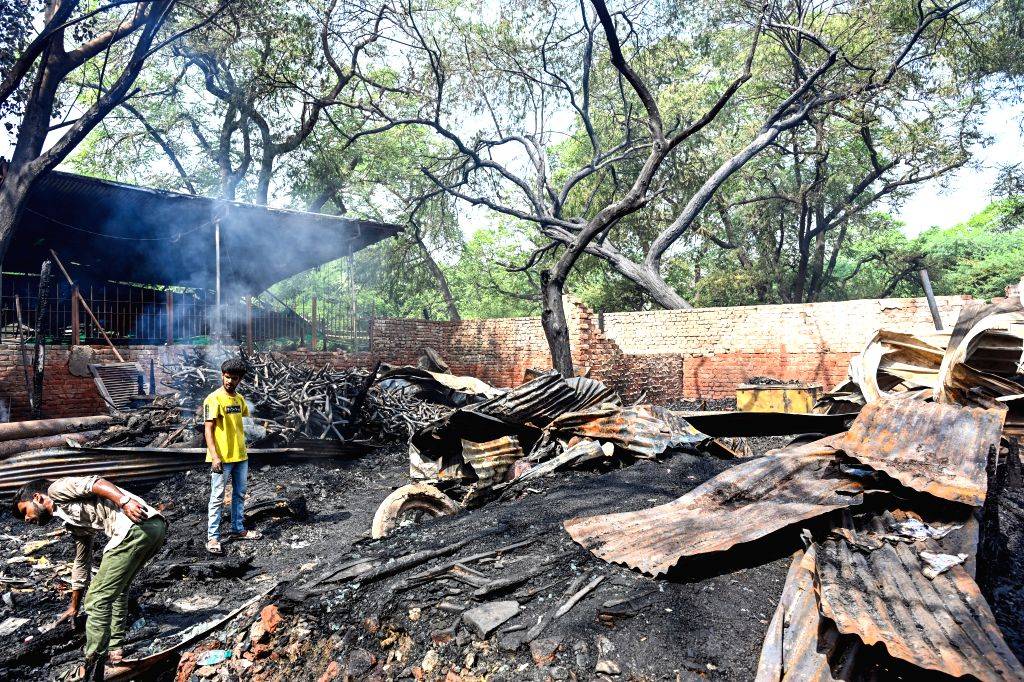 Fire breaks out at Balmiki Basti slums
