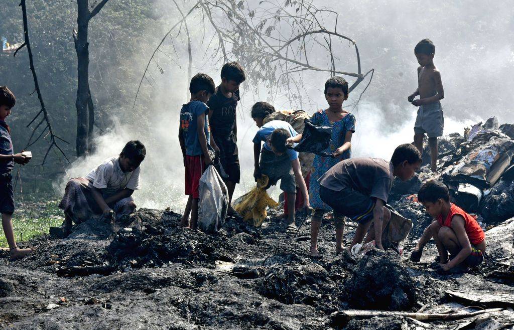 Fire Breaks Out in Narkeldanga Slum