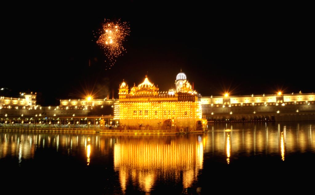 Gur Gadi Diwas -Fireworks at Golden Temple