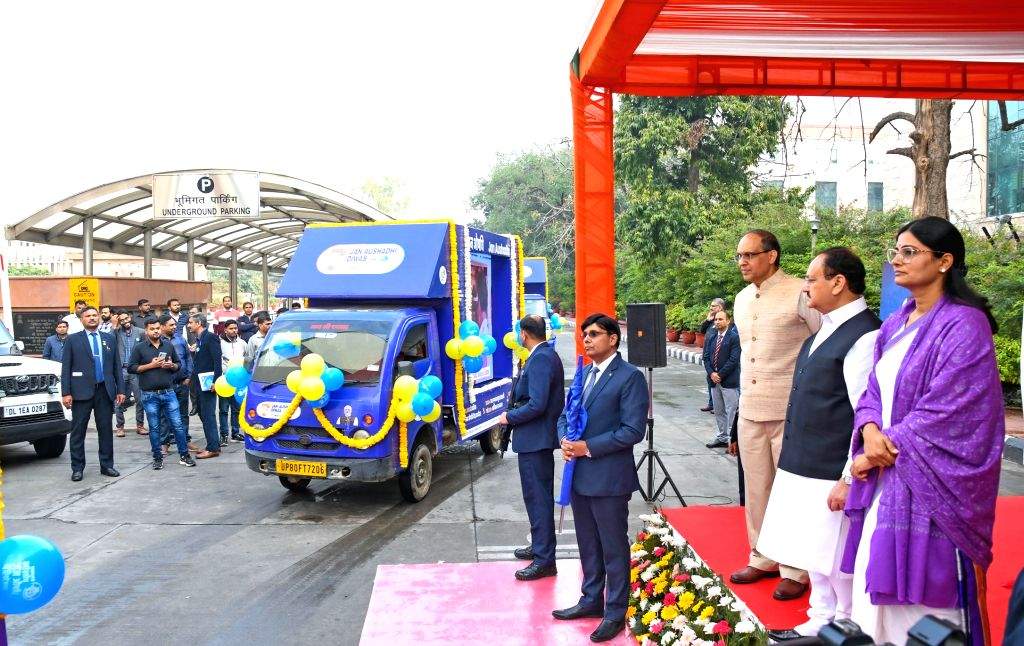 Flagging off ceremony of Janaushadhi Rath & Vans