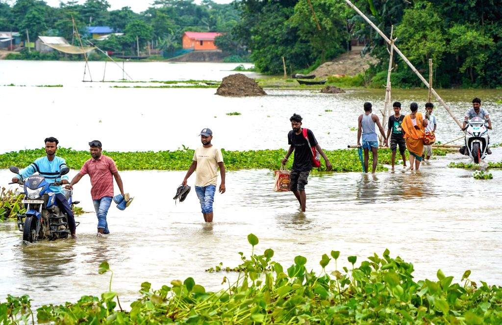 Floodwaters Disrupt Daily Life in Morisutipam Village