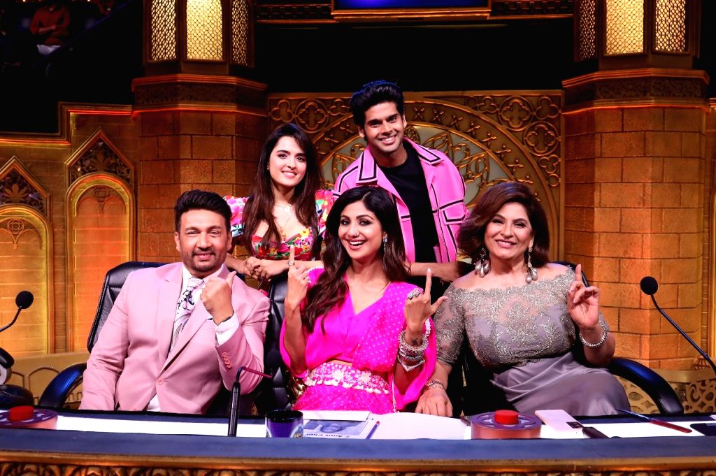 Free Photo : For TV show 'India's Laughter Champion' has power-packed ...