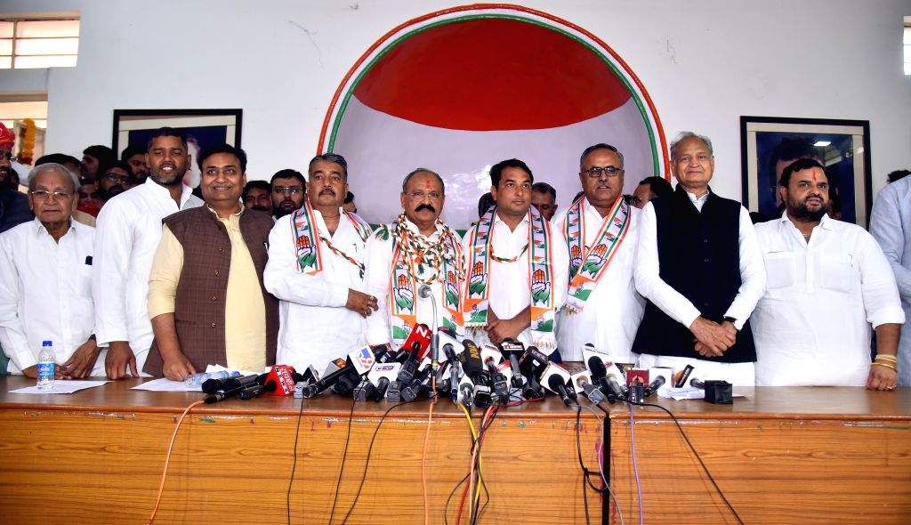 Former BJP MLA Prahlad Gunjal and other BJP leaders join Congress in ...
