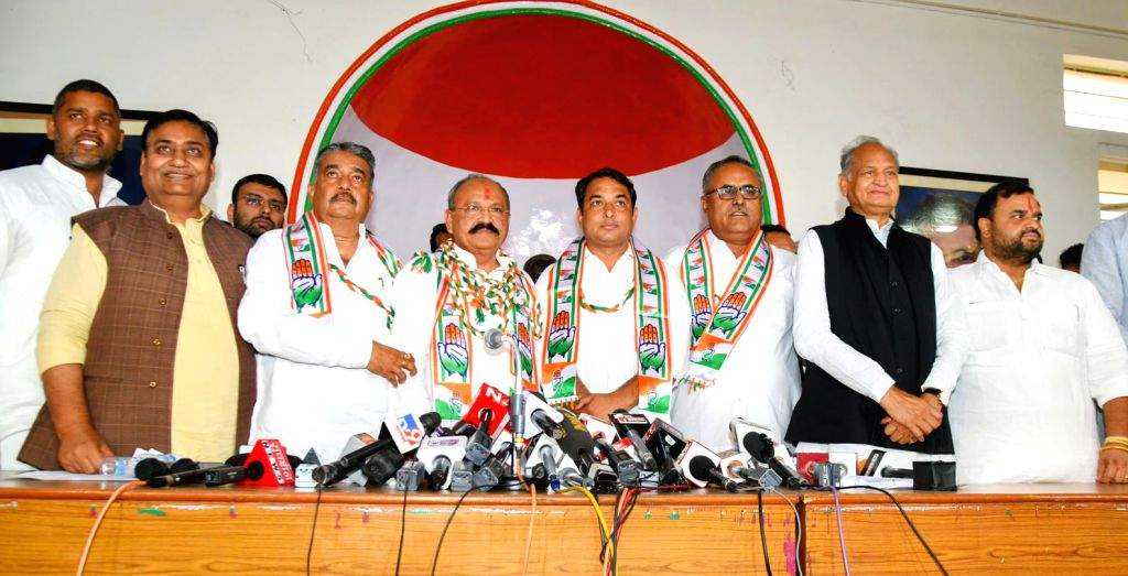 Former BJP MLA Prahlad Gunjal joins Congress in presence of former ...