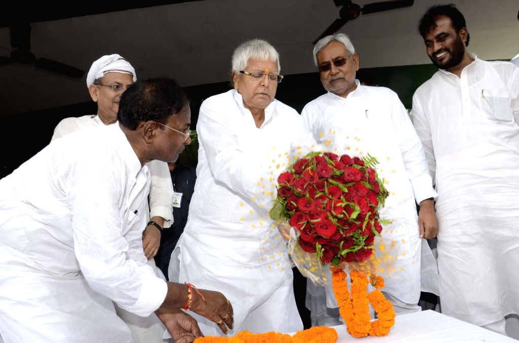 Lalu-Nitish together after 20 years