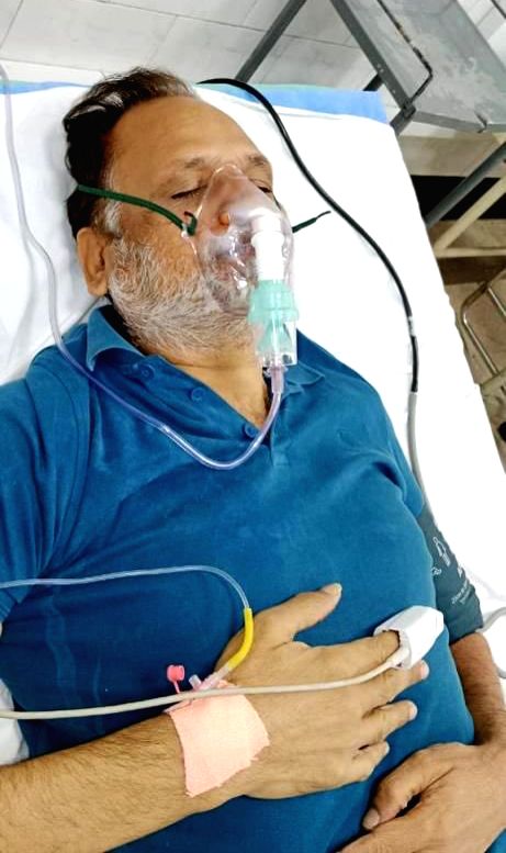 :New Delhi: Former Delhi Health Minister Satyendar Jain admitted to the ...