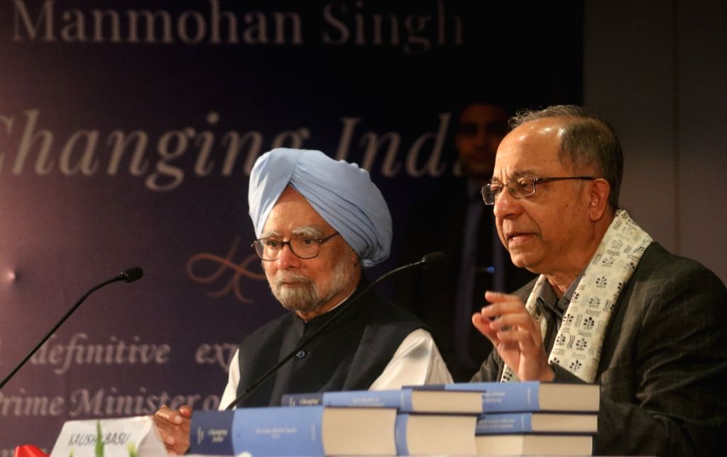 Manmohan Singh at the launch of his book "Changing India