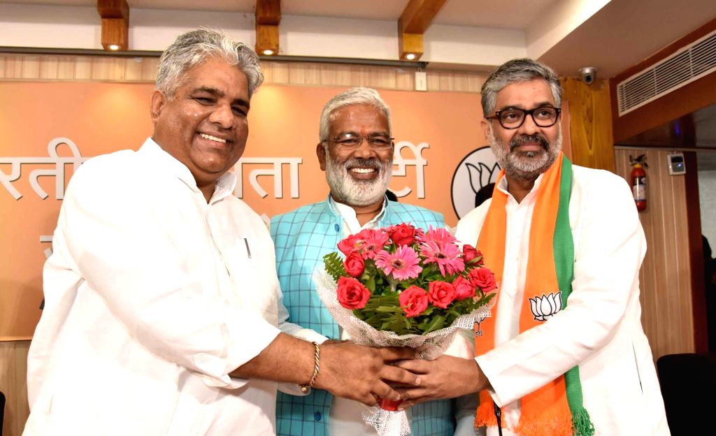 SP's Neeraj Shekhar receives BJP membership