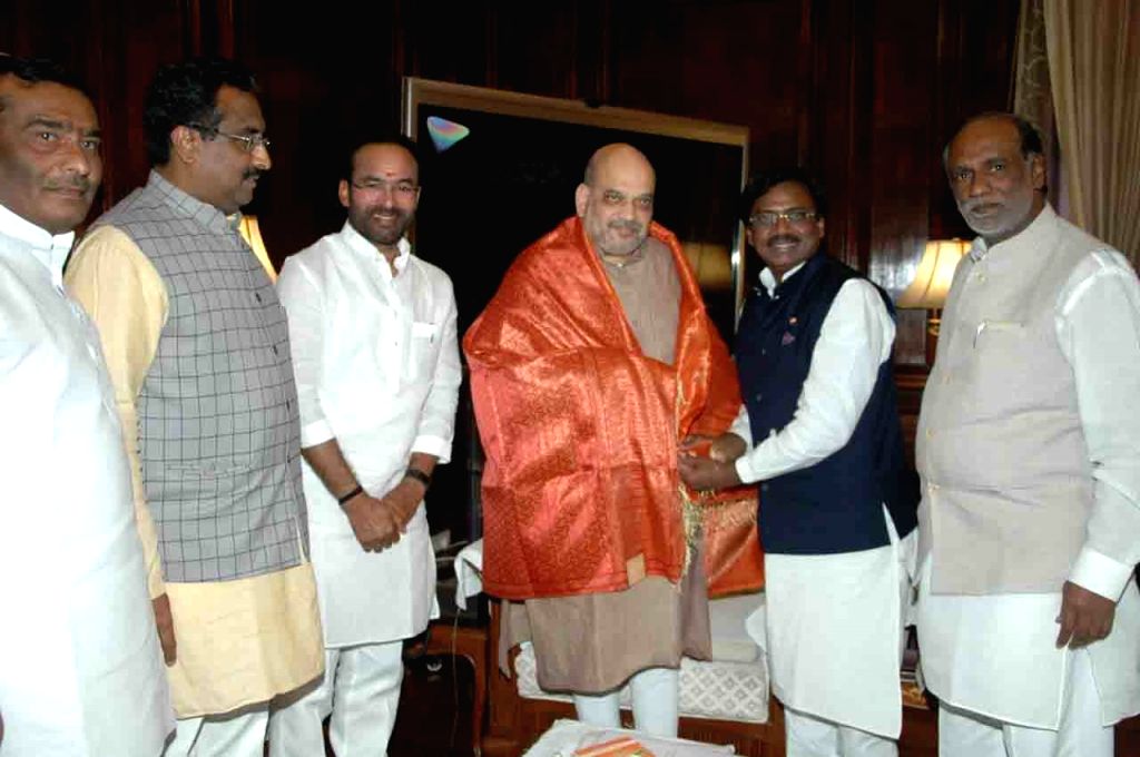 TRS' G. Vivekanand joins BJP