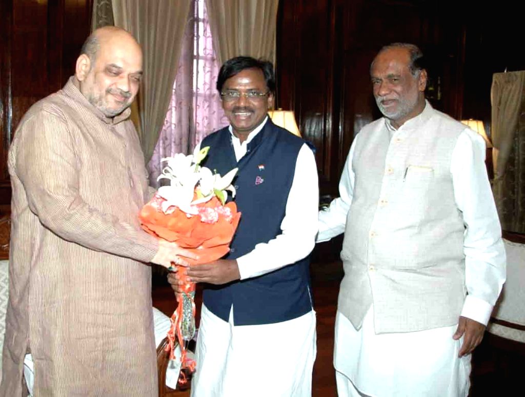 TRS' G. Vivekanand joins BJP