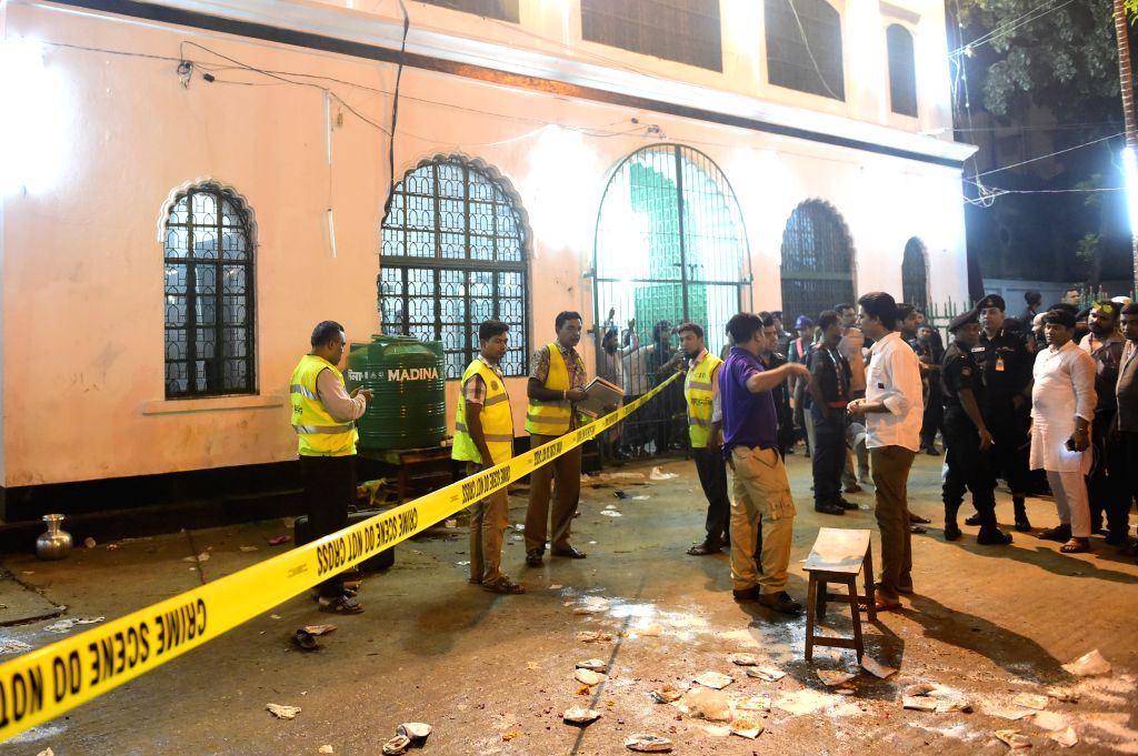 Four cops injured as bomb explodes at police station in Dhaka