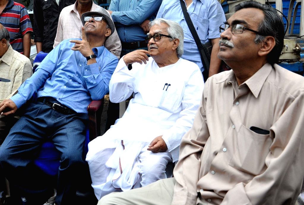 CPI(M) protest against CBI investigation into the Narada scam
