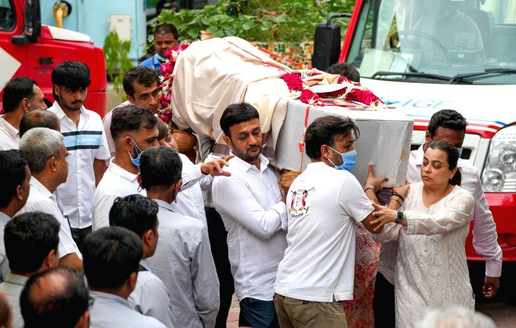 Funeral procession of plane crash victims from the same family