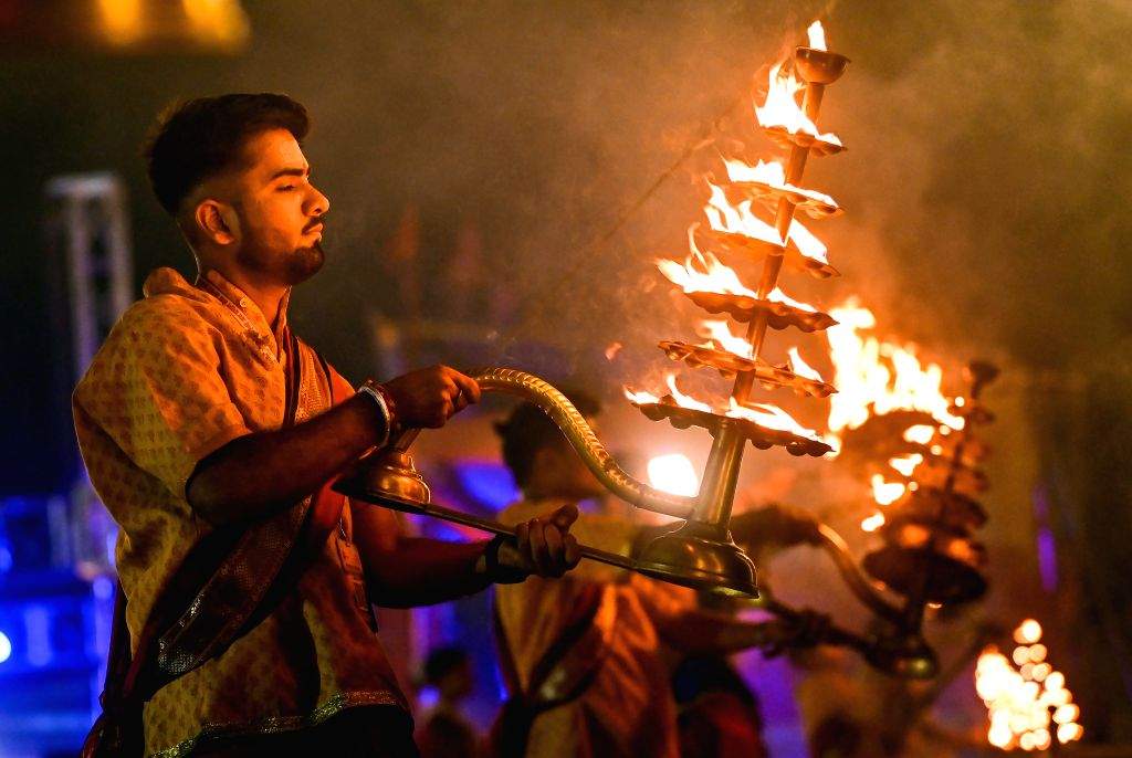 Ganga Aarti Performed on Ganga Dussehra