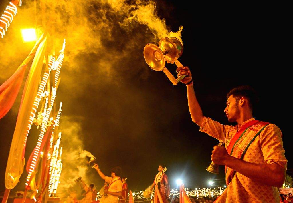 Ganga Aarti Performed on Ganga Dussehra