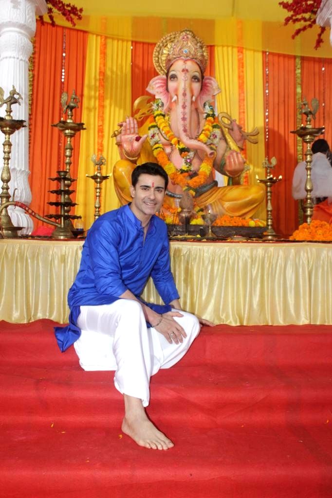 Gautam Rode stars in 'Devon Ke Dev Ganesha' music video