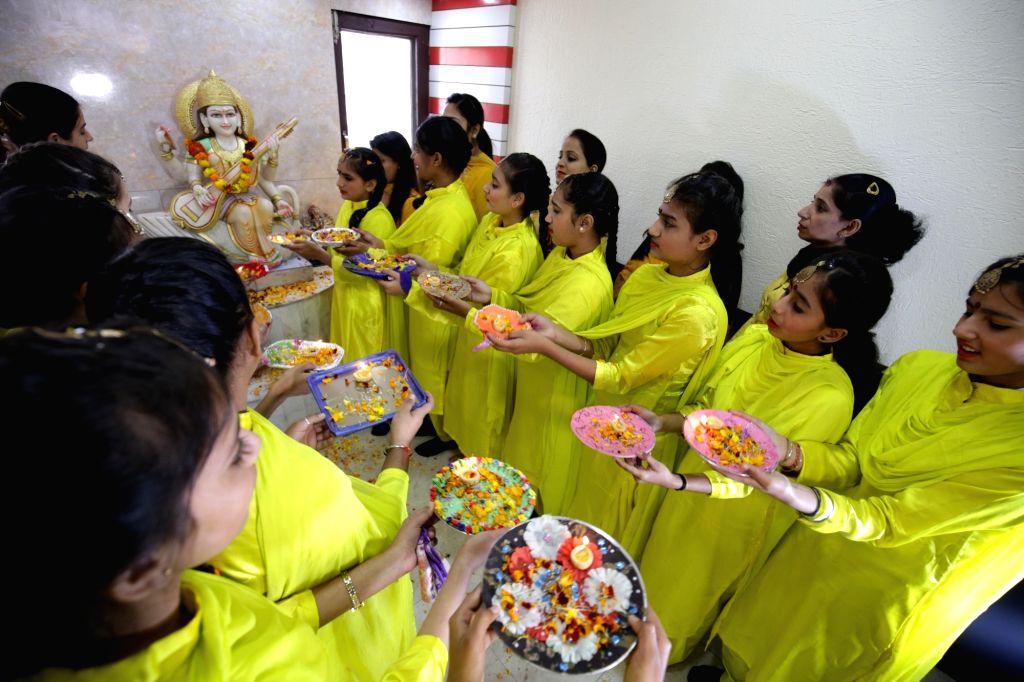 Basant Panchami festival - preparation