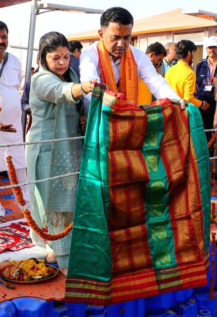 Goa Chief Minister Pramod Sawant offers prayer at the Triveni Sangam