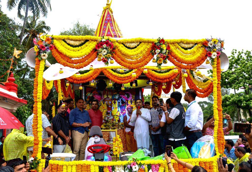 Goa CM Joins Rath Yatra in Panaji