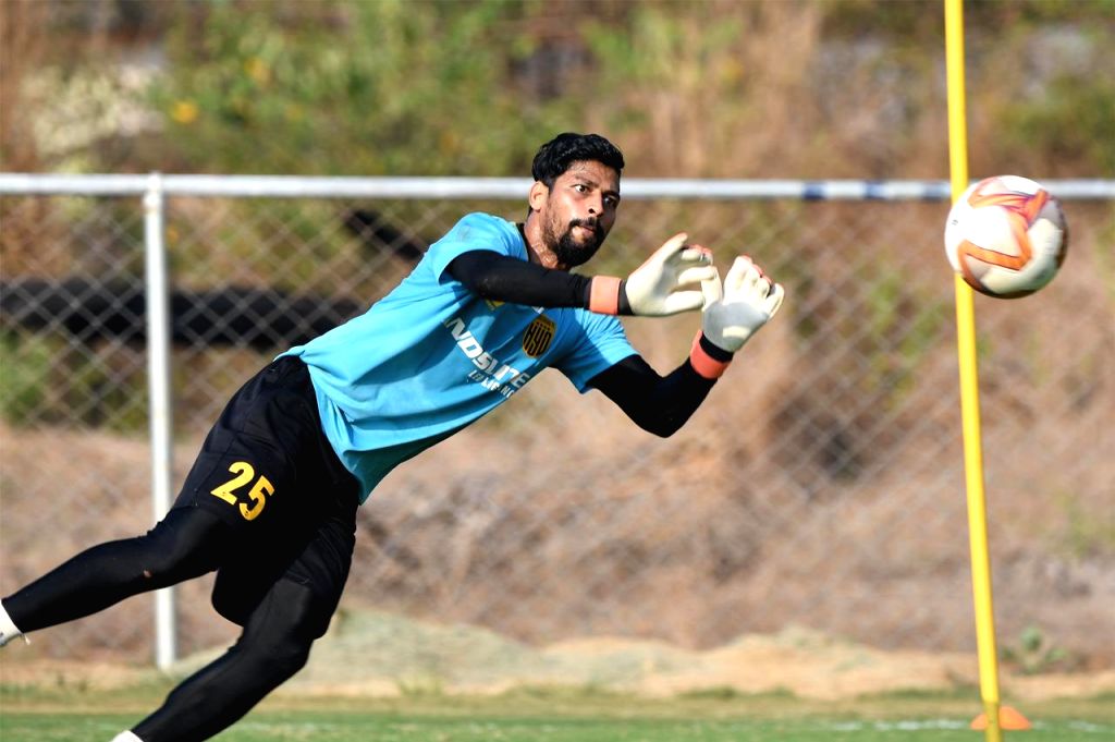 Free Photo : ISL: Goalkeeper Kattimani signs two-year extension deal ...