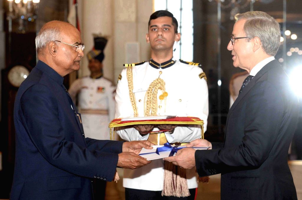 Greek Ambassador Designate presents credentials to President Kovind