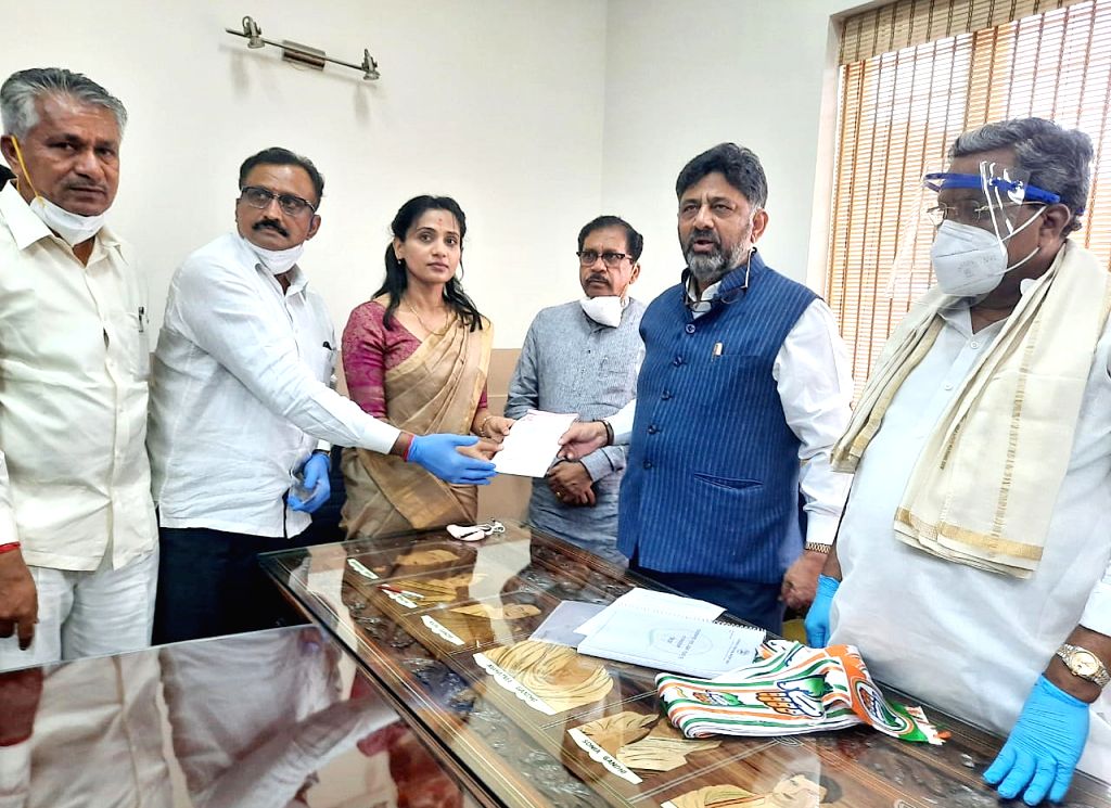 Late IAS officer D.K. Ravi's wife joins Congress