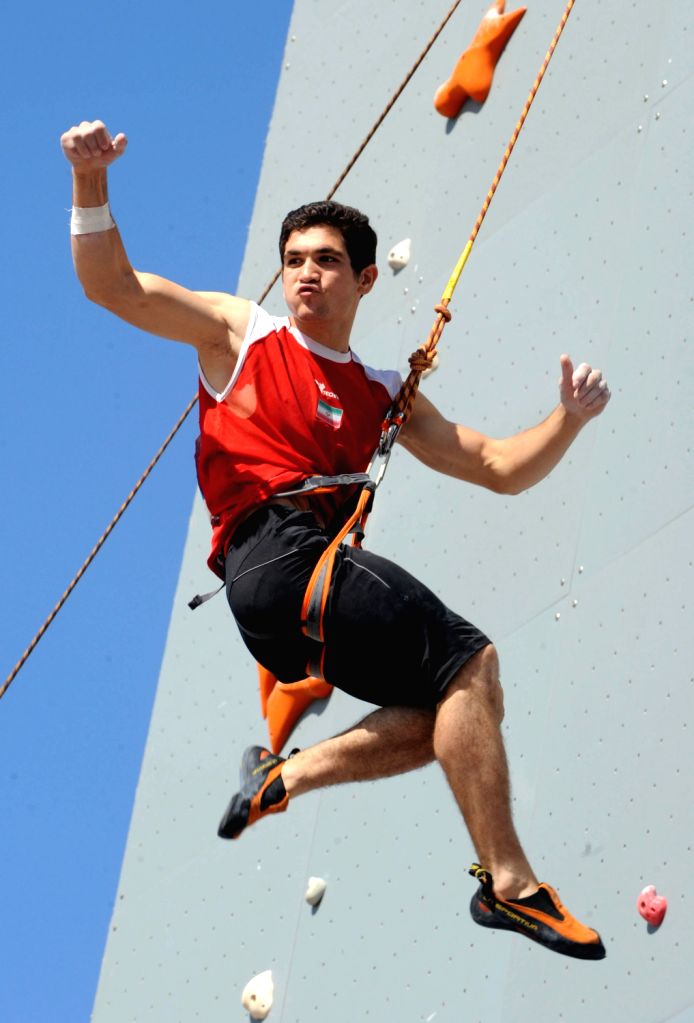 Speed final of 2013 IFSC Climbing World Cup in Haiyang