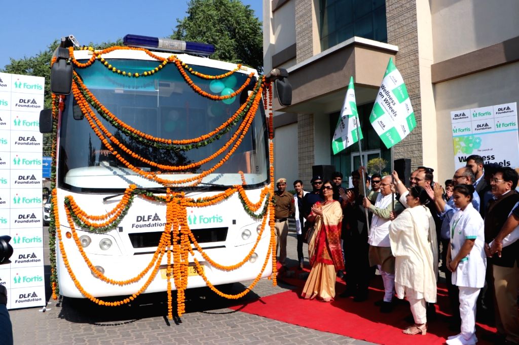 Free Photo : Haryana CM launches 'Wellness on Wheels'- a mobile health ...