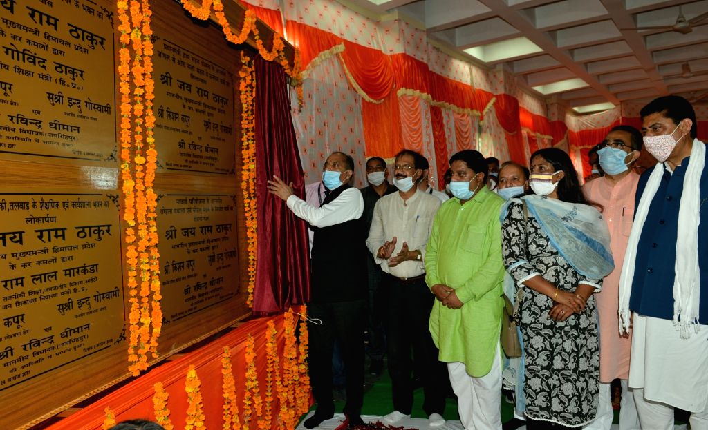 Himachal CM inaugurates development projects in Jaisinghpur