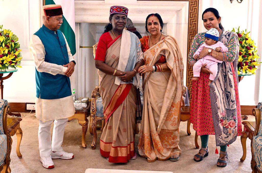 Himachal Pradesh Governor Shiv Pratap Shukla meets President Droupadi Murmu