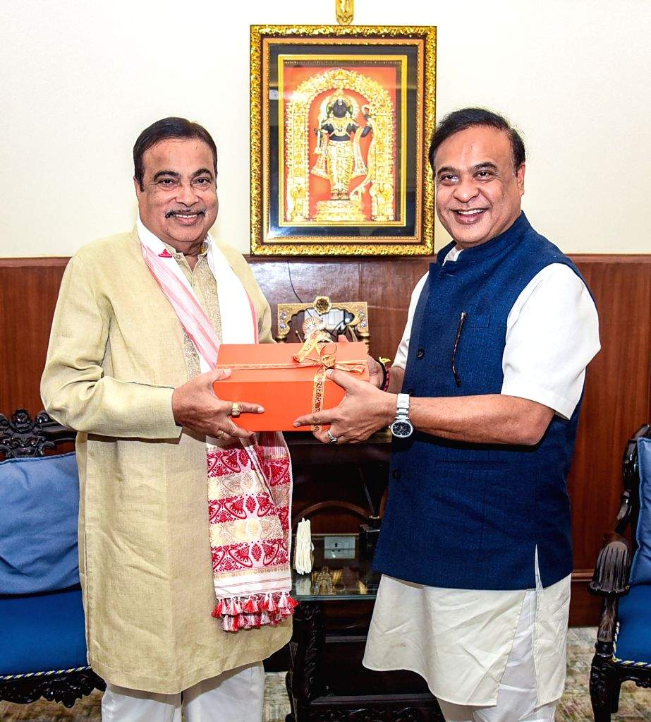 Himanta Biswa Sarma meets Nitin Gadkari