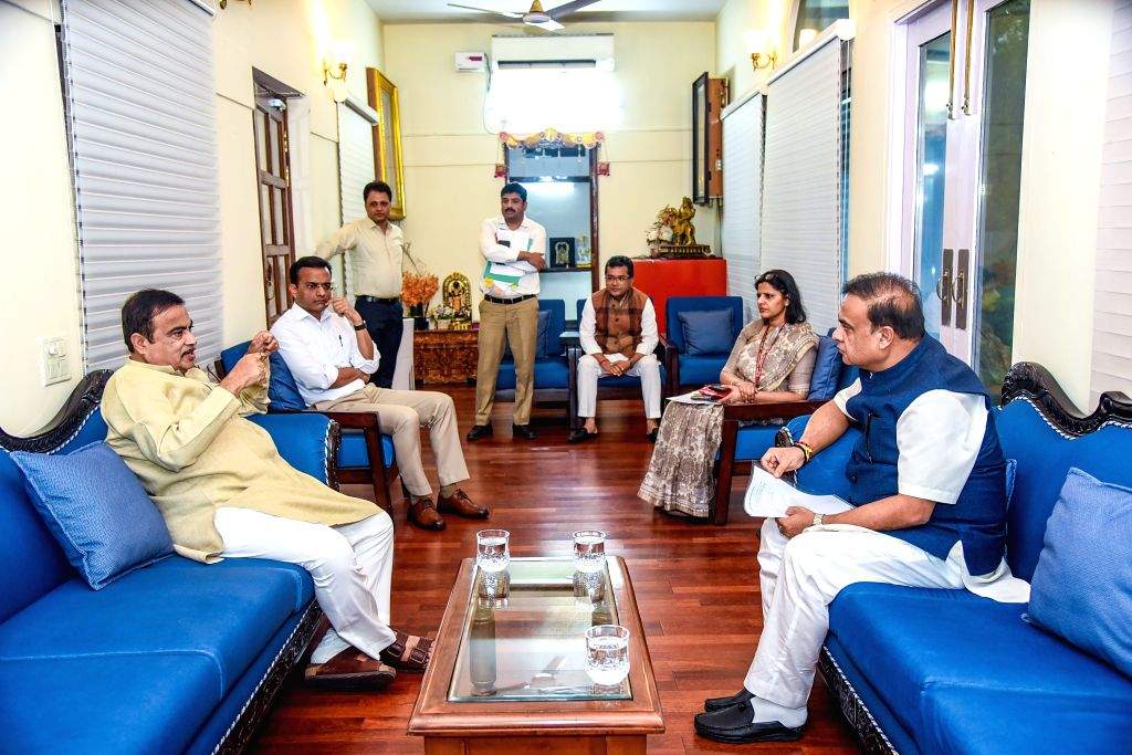Himanta Biswa Sarma meets Nitin Gadkari