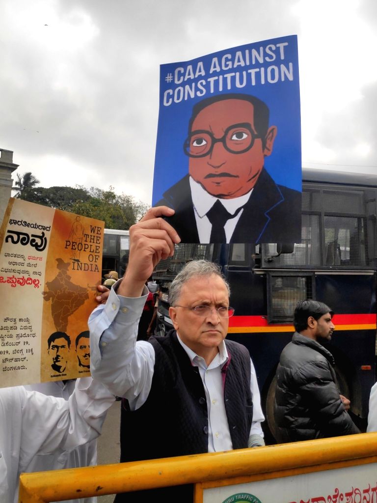 Historian Rama Chandra Guha protests against CAA