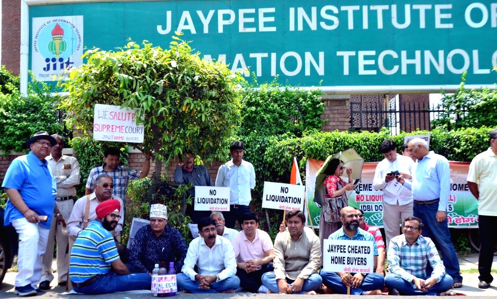 Jaypee Infratech management holds a meeting with home buyers