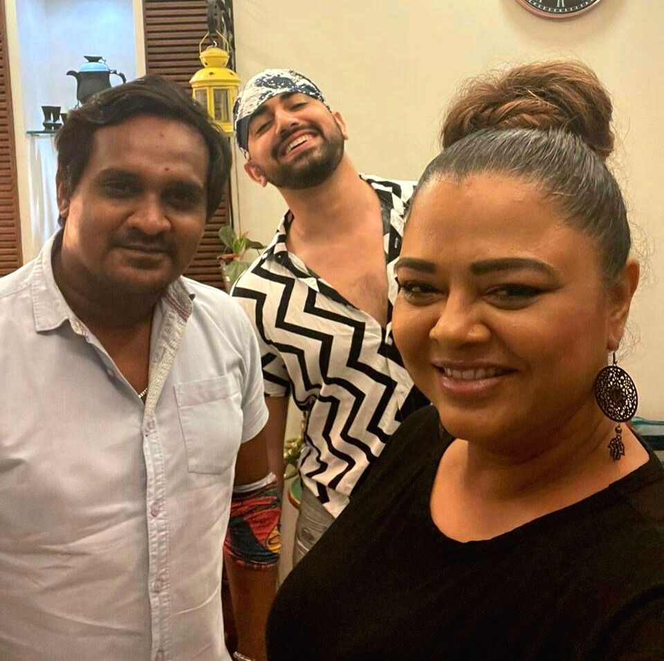 Free Photo: How Zain Imam surprised Gulfam Khan on her birthday