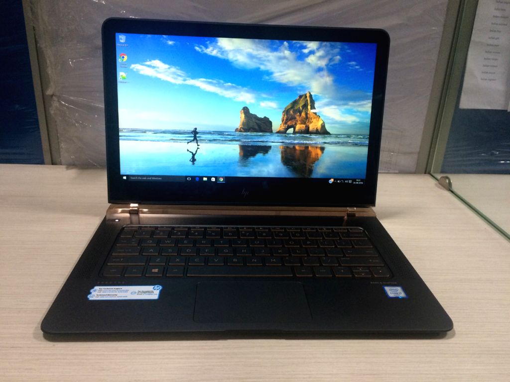 HP Spectre 13: A delightful week with world's sleekest, thinnest laptop ...