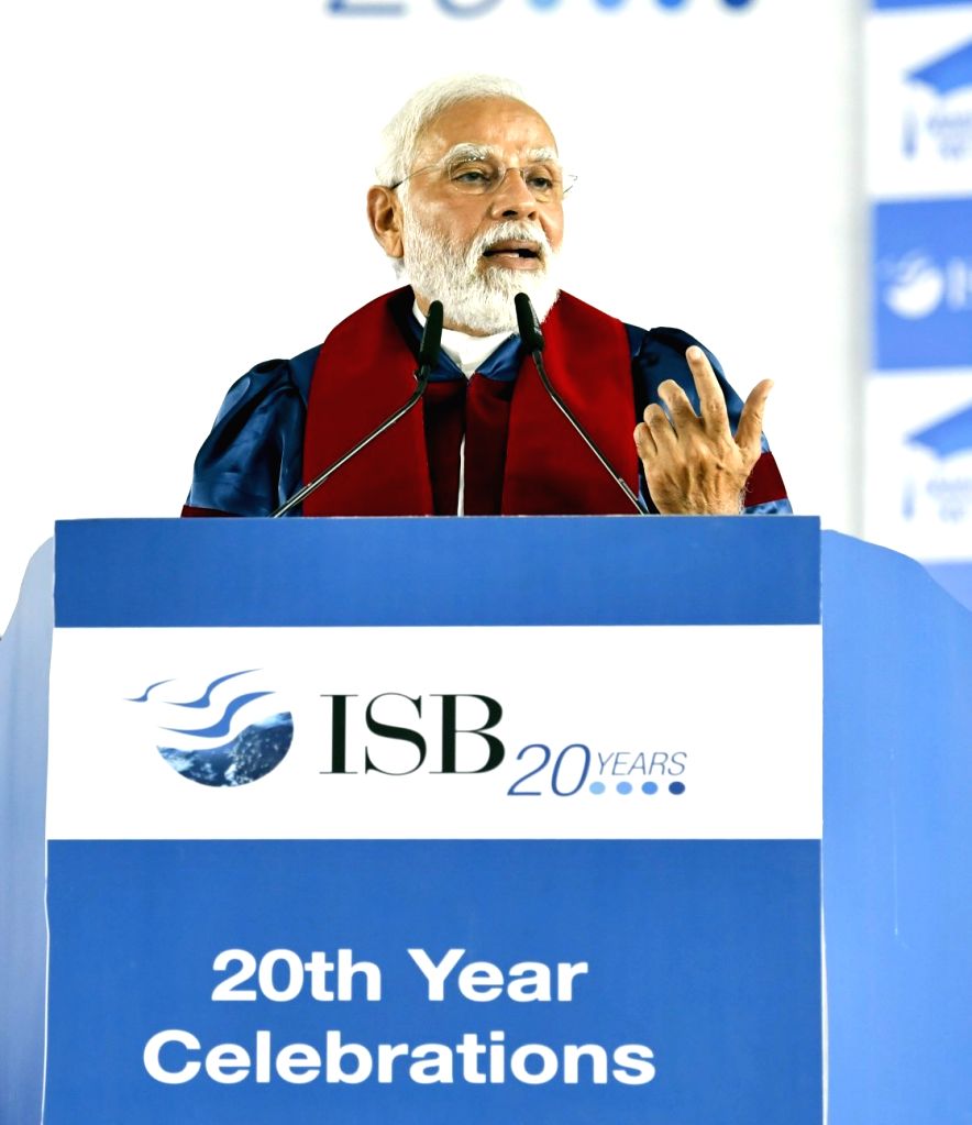 Hyderabad : Prime Minister Narendra Modi addressing at the graduation ...