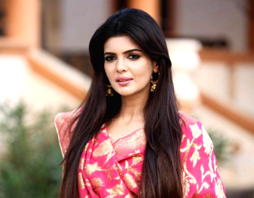 Ihana Dhillon proud to be part of 'Bhuj: The Pride Of India'