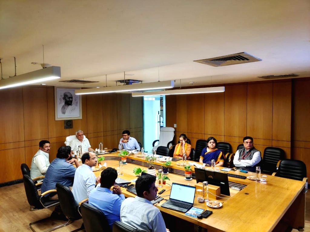 Free photo : In Greater Noida, the Chief Secretary of the Government of ...