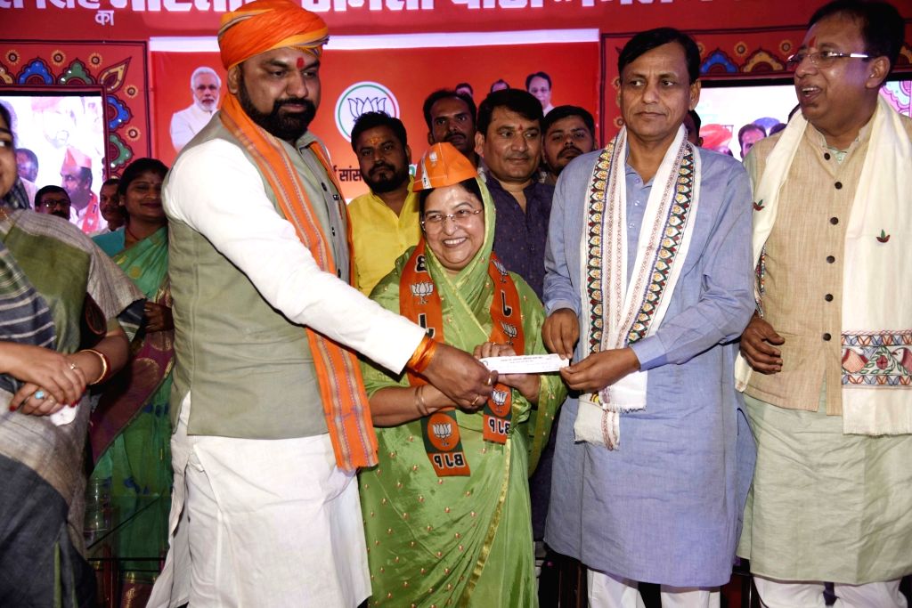 Former JDU MP Meena Singh joins BJP