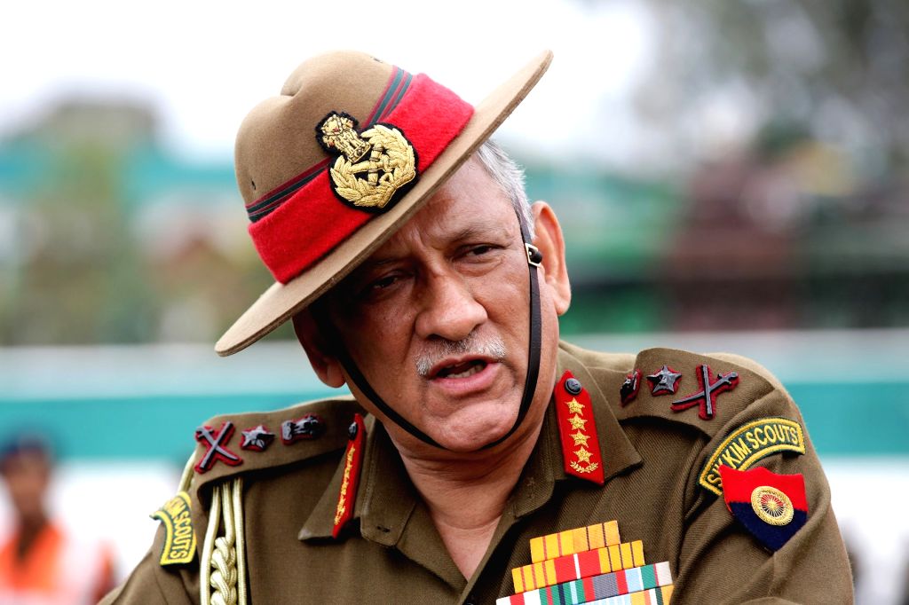 Army chief visits forward areas in Jammu region