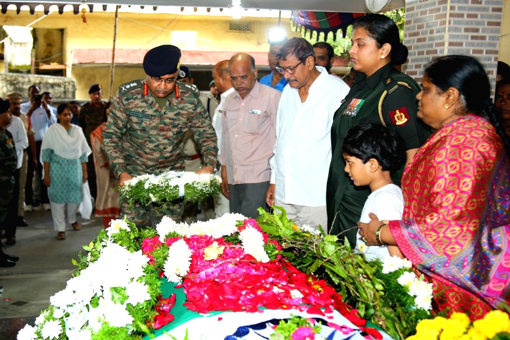 Hyderabad: Indian Army chief General Manoj Pande pays homage to late Lt ...